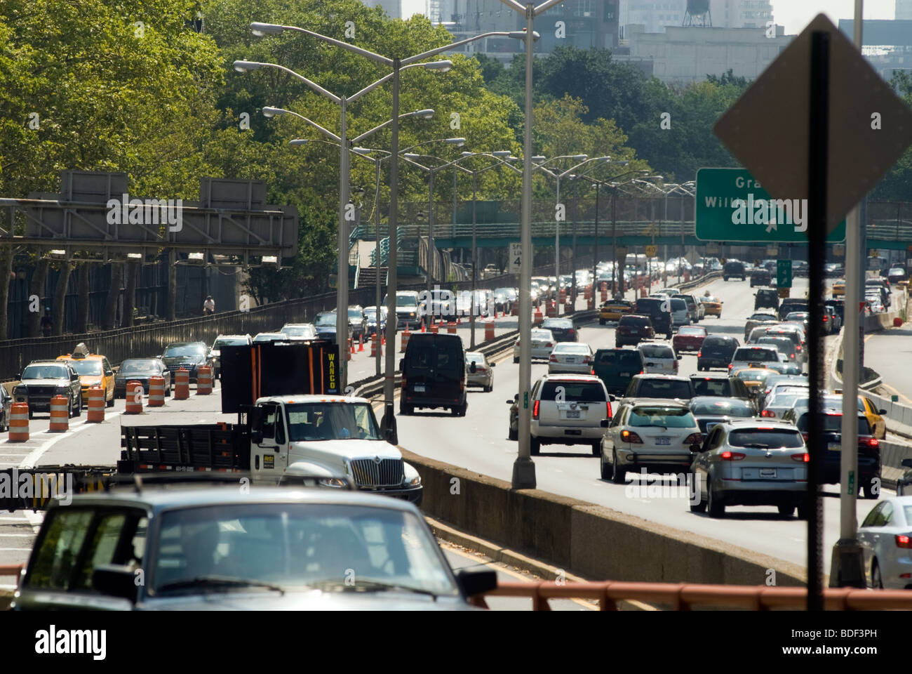 Drivers exit the FDR Drive at the Houston Street exit in New York Stock ...