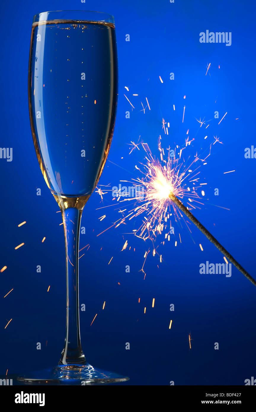 Sparkles hi-res stock photography and images - Alamy