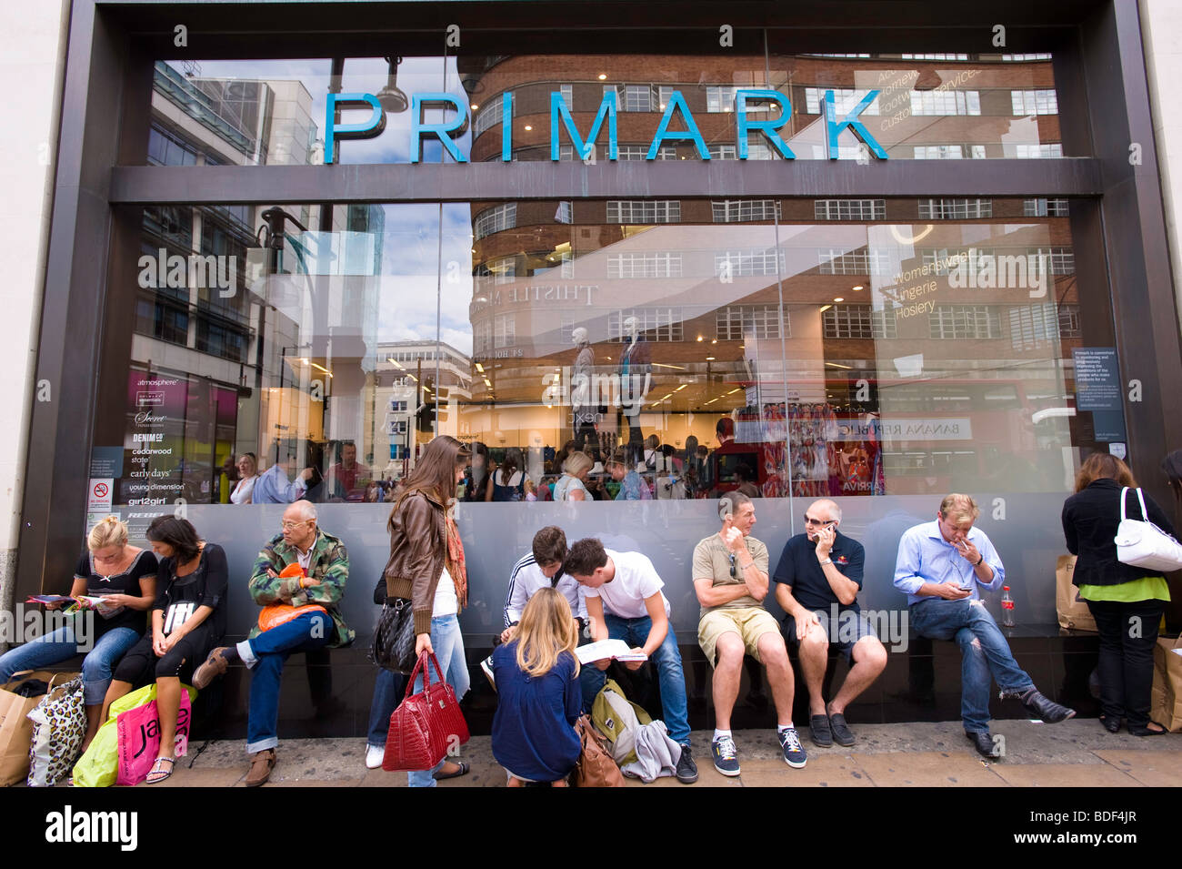 Primark oxford street hi-res stock photography and images - Alamy