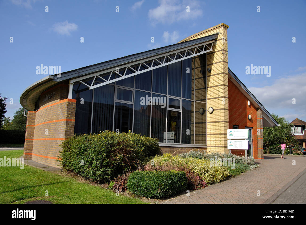 Binfield village berkshire hi-res stock photography and images - Alamy