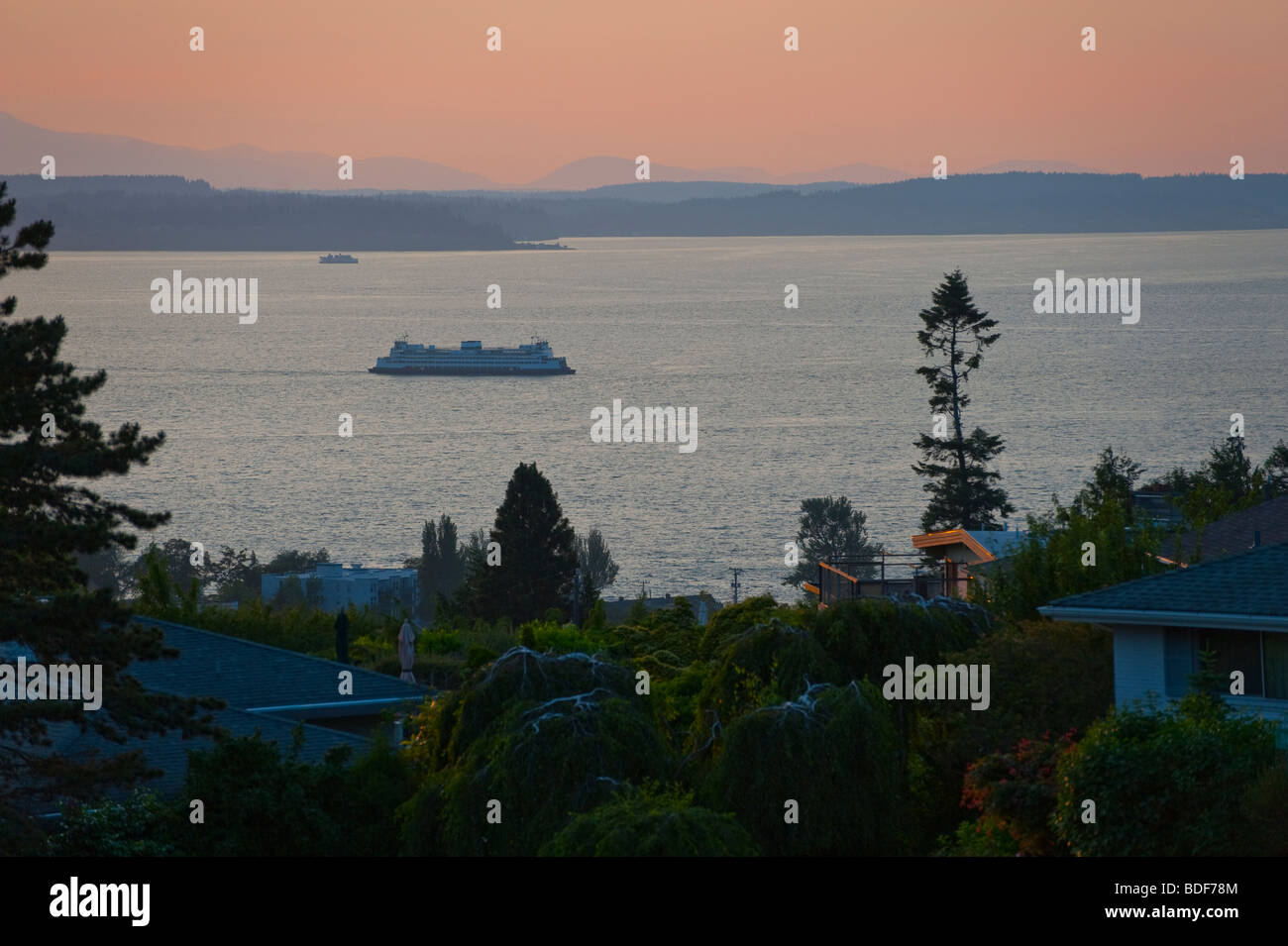 Bainbridge island ferry hi-res stock photography and images - Alamy