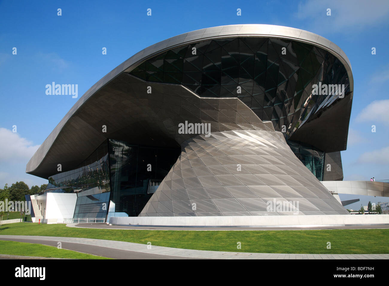 BMW World, BMW-Welt, distribution and discovery centers, Munich ...