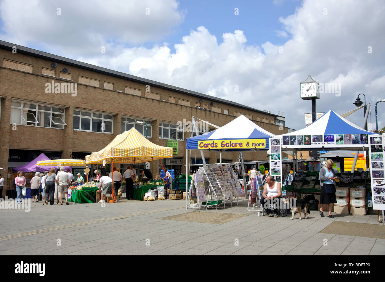 Woodley berkshire hi-res stock photography and images - Alamy