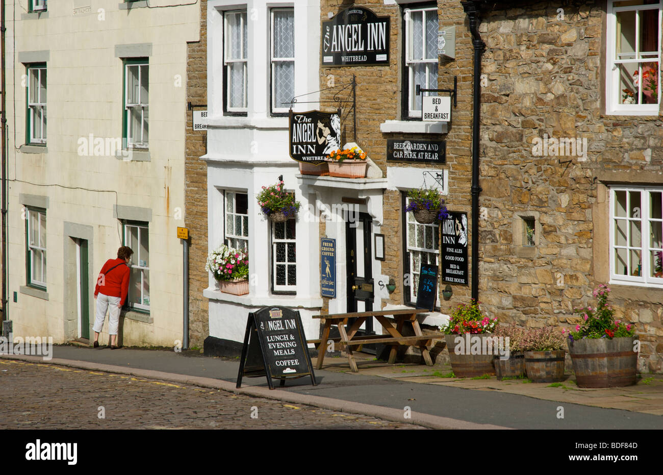 Woman angel hi-res stock photography and images - Alamy