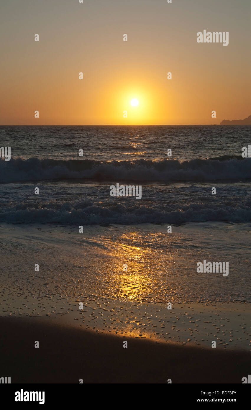 Golden glow sunset hi-res stock photography and images - Alamy