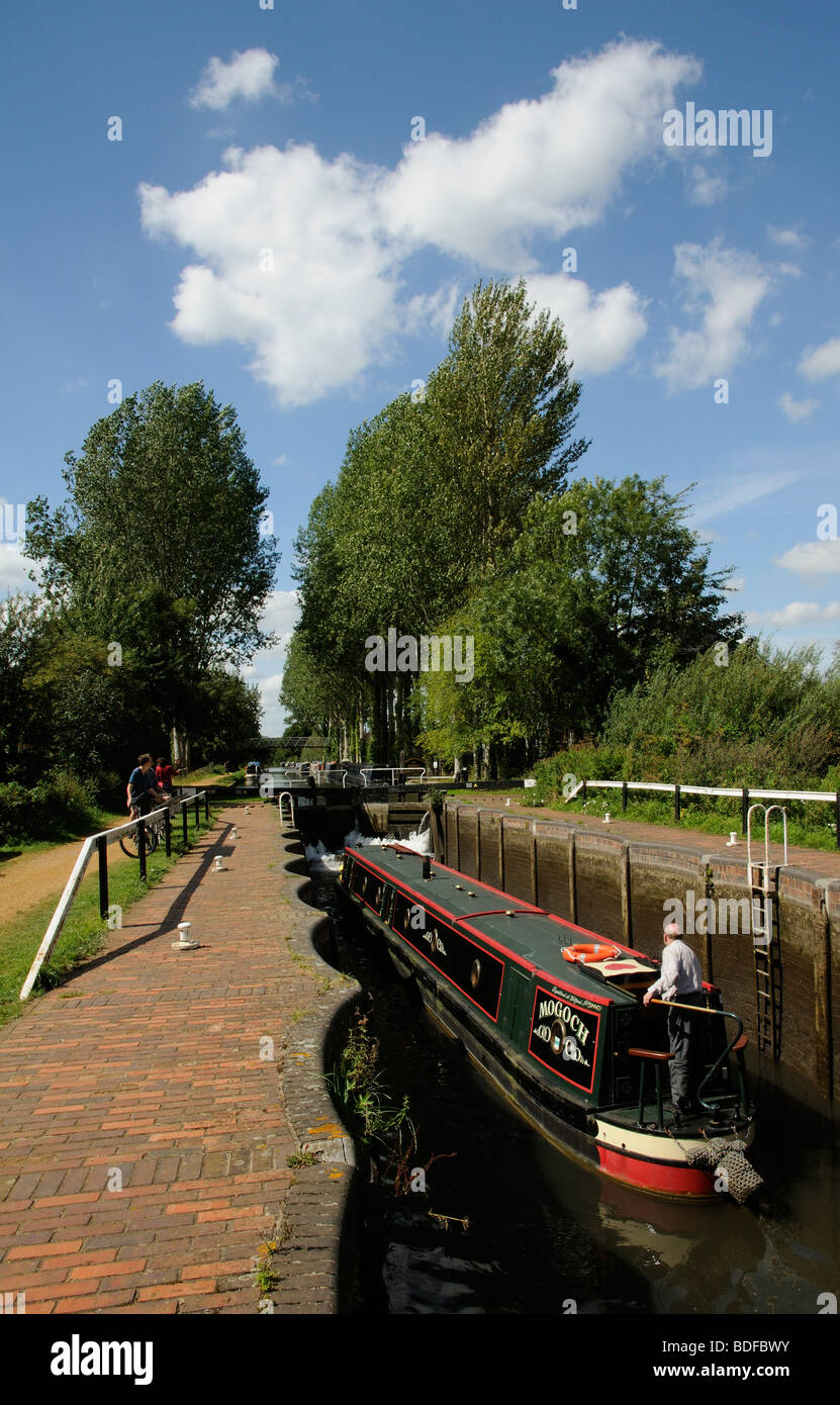 Kennet & Avon Canal narrowboat entering lock at Aldermaston Wharf ...