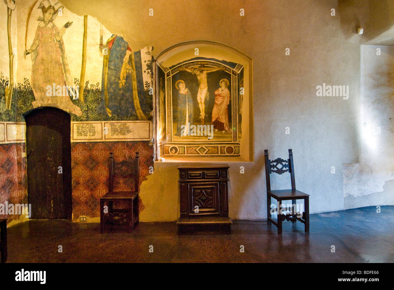 Manta castle italy hi-res stock photography and images - Alamy