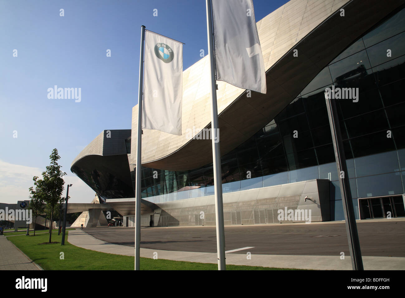 BMW World, BMW-Welt, distribution and discovery centers, Munich ...