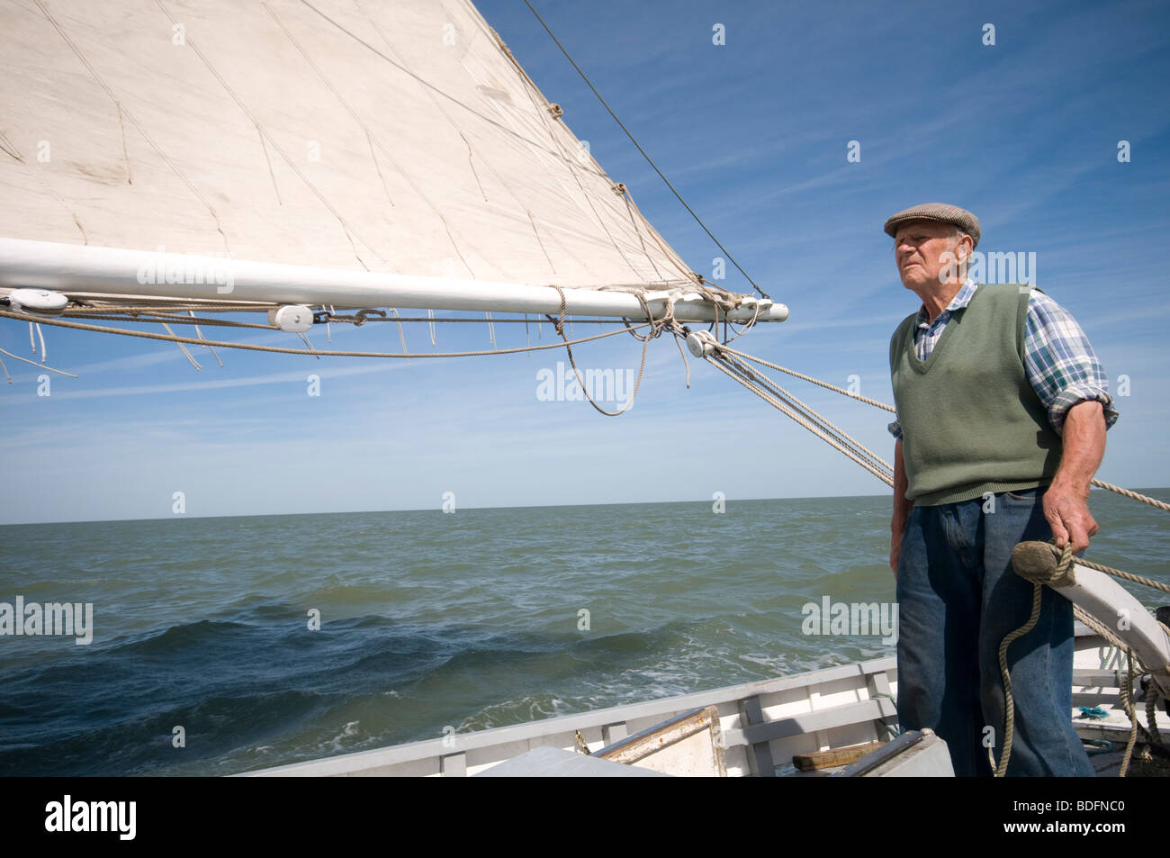 Sailing smack hi-res stock photography and images - Alamy