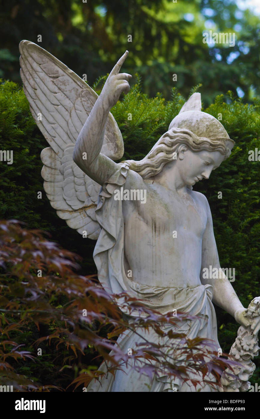 Angel pointing hi-res stock photography and images - Alamy