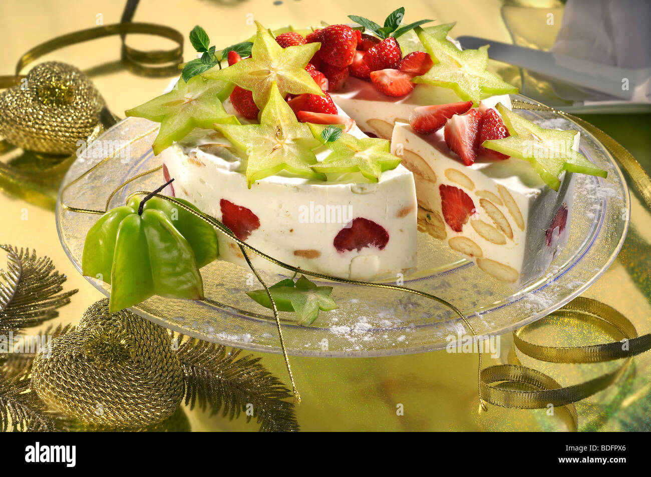 Fast Unbaked Cake Stock Photo - Alamy