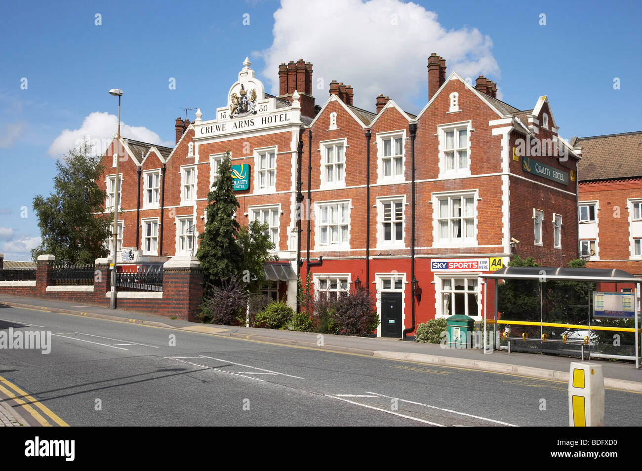 Crewe arms hotel hi-res stock photography and images - Alamy