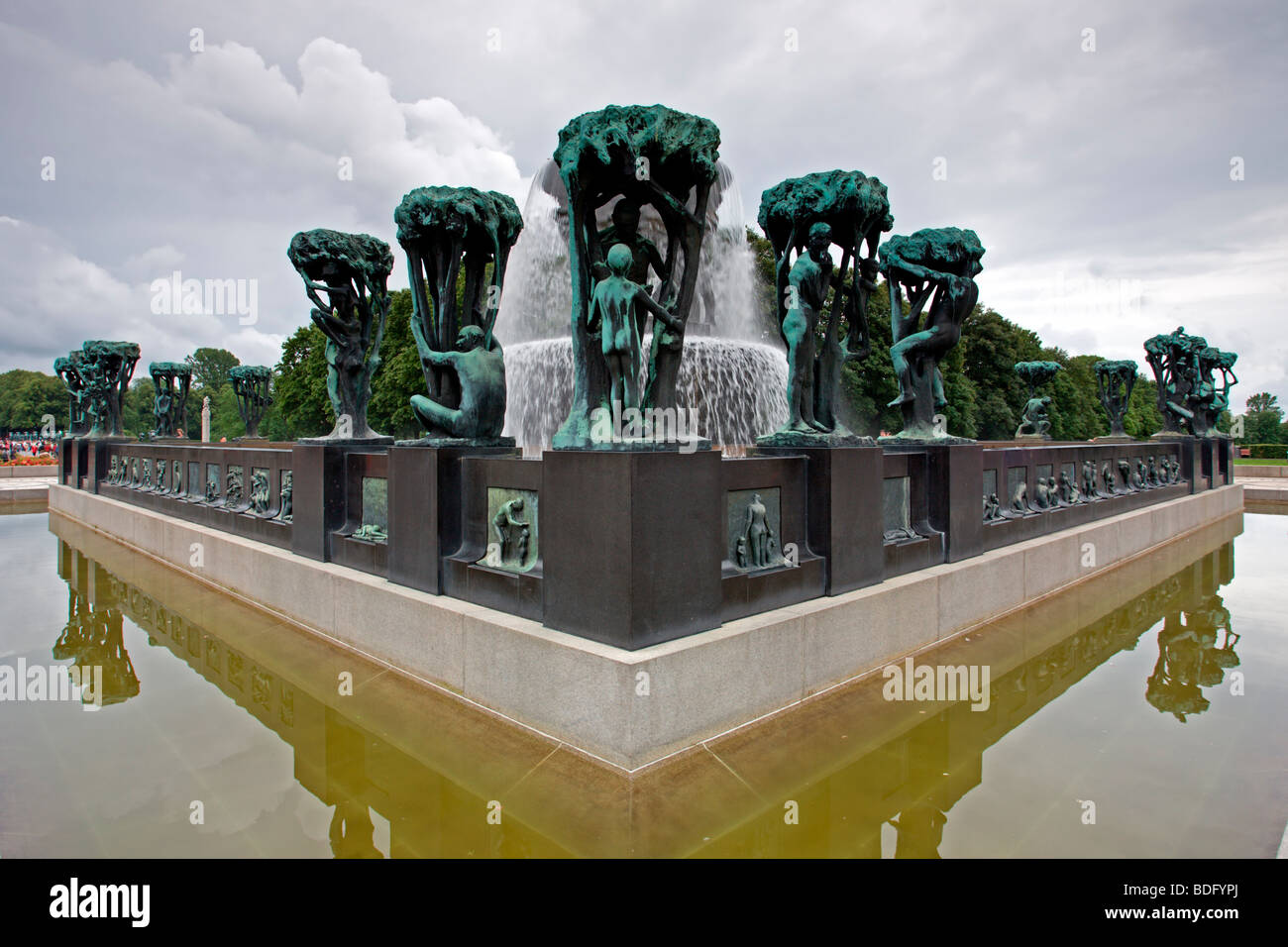 Oslo Vigeland Park The Fountain With Tree Groups In The Vigeland Park