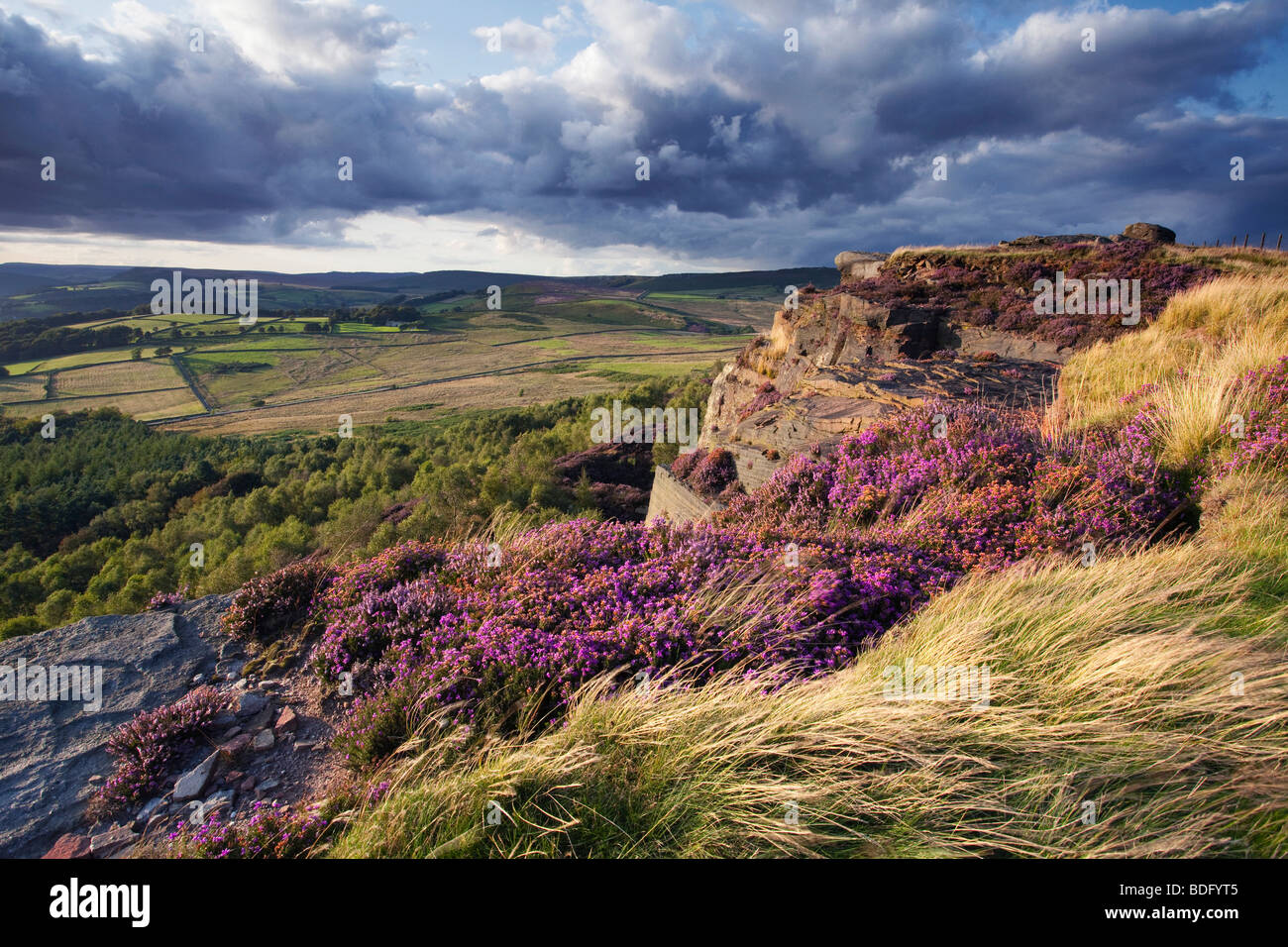 Millstone Edge on Hathersage Moor, near the village of Hathersage in ...