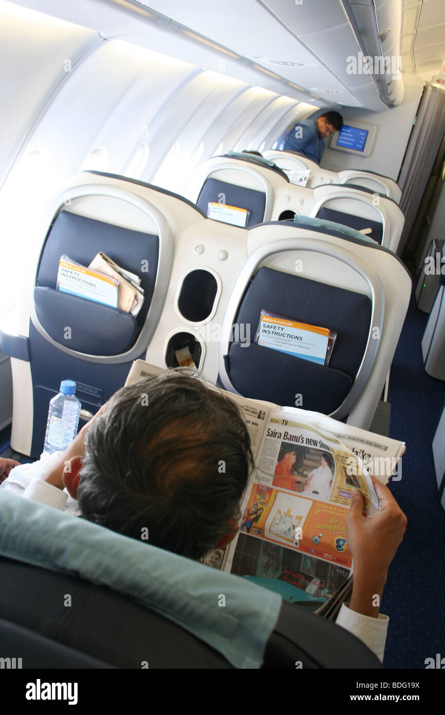 Passengers first class hi-res stock photography and images - Alamy