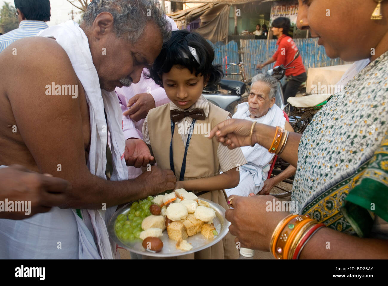 Hinduist hi-res stock photography and images - Alamy