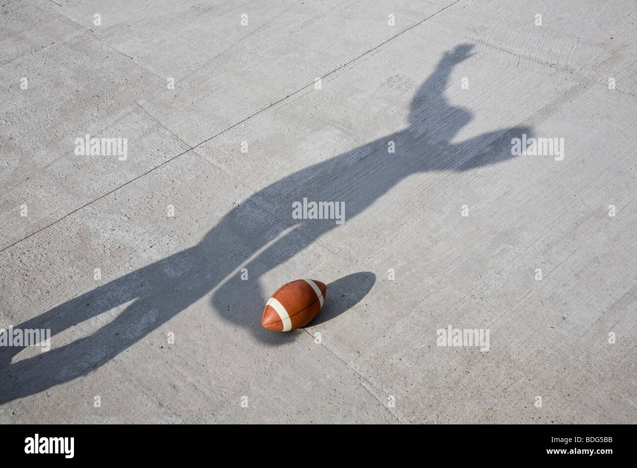 Football action shots hi-res stock photography and images - Alamy