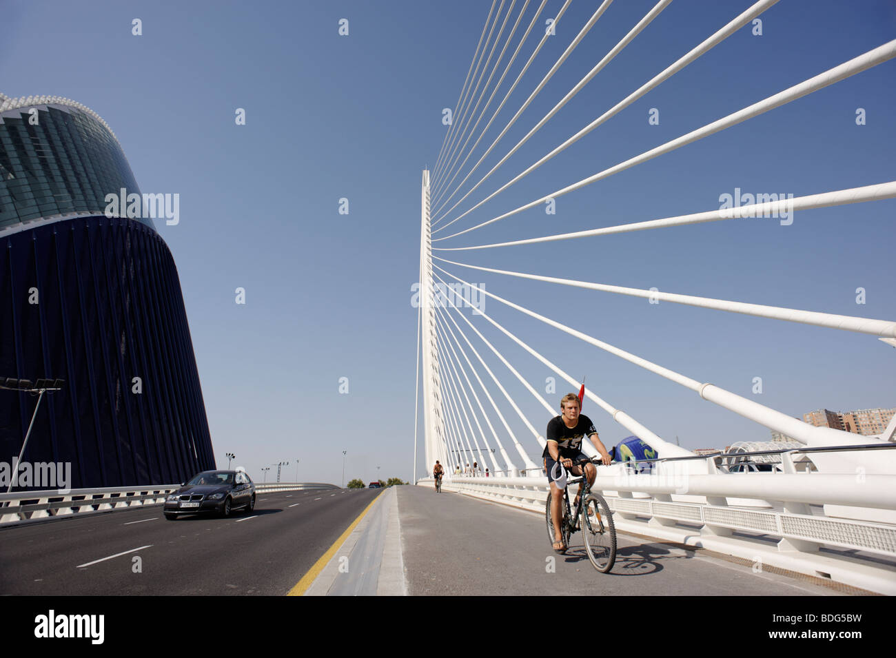 Assut d’Or bridge (aka Serreria Bridge) in Valencia designed by ...