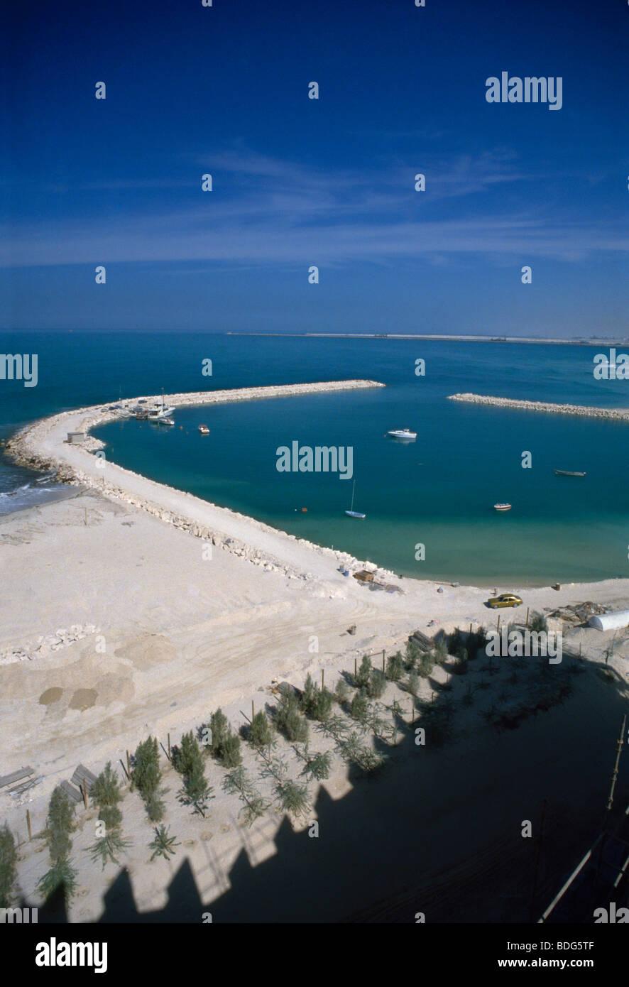 Jebel ali port hi-res stock photography and images - Alamy