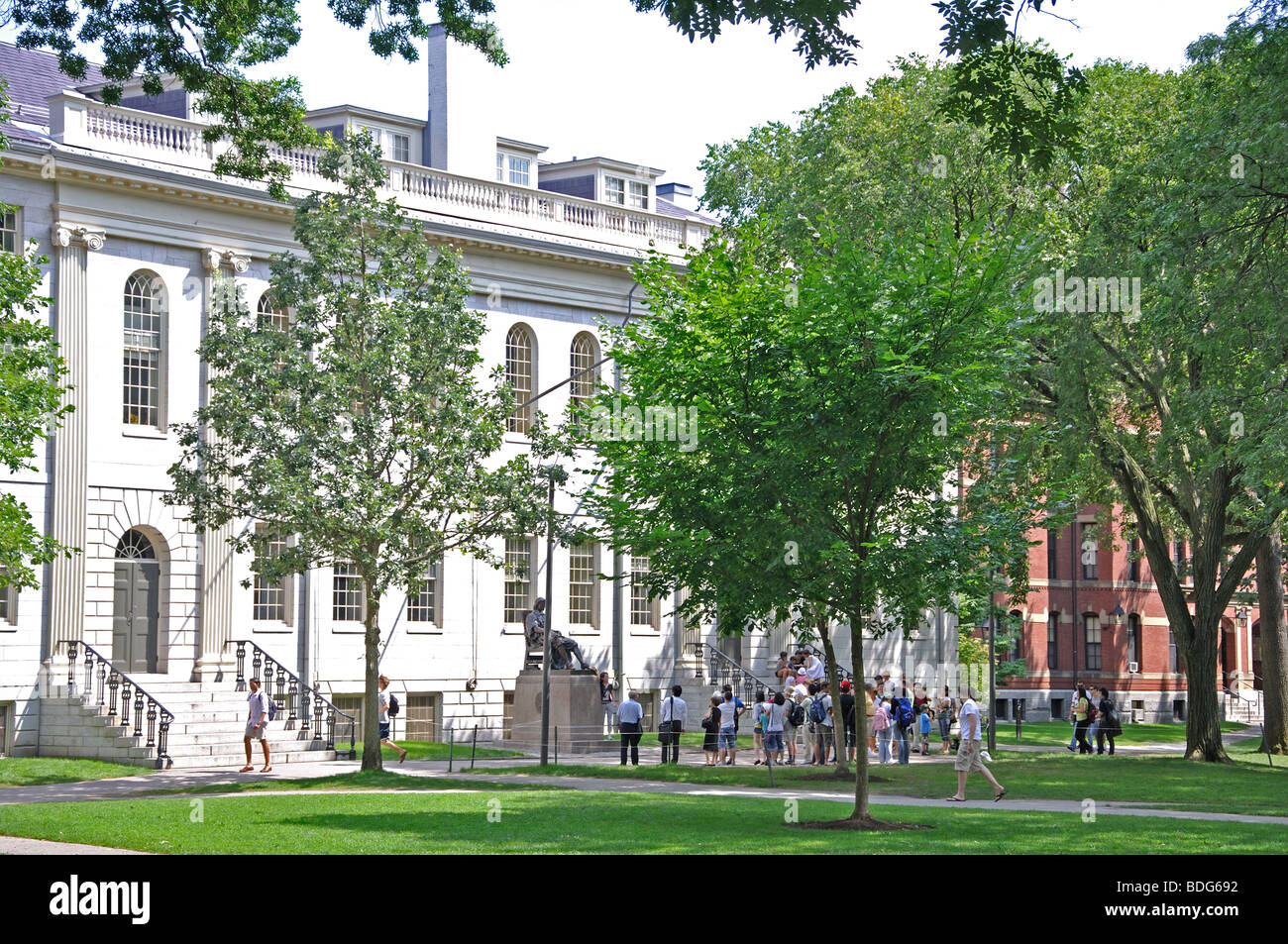Harvard University campus in Cambridge, Massachusetts Stock Photo - Alamy