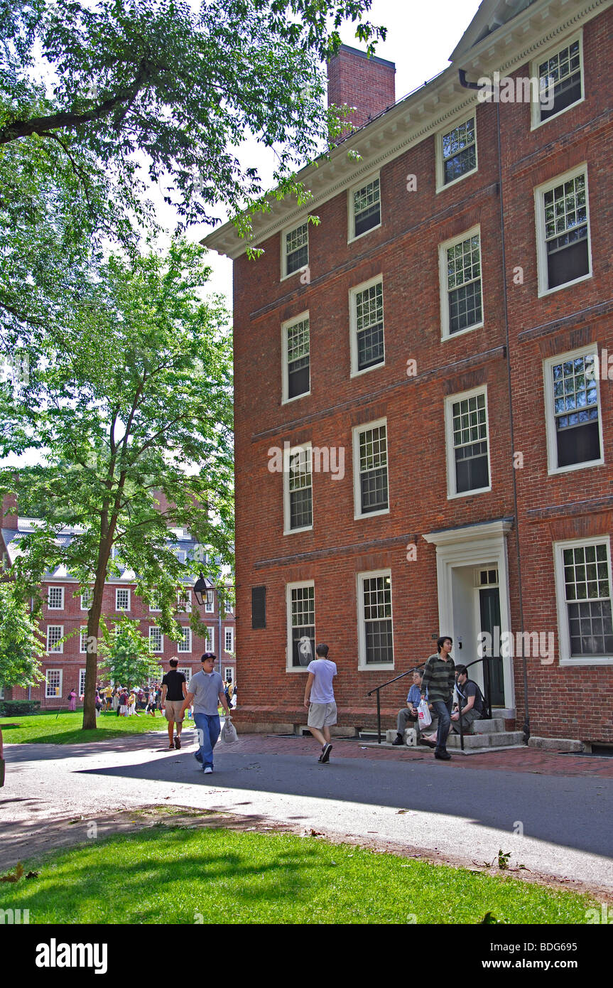 Harvard University campus in Cambridge, Massachusetts Stock Photo - Alamy