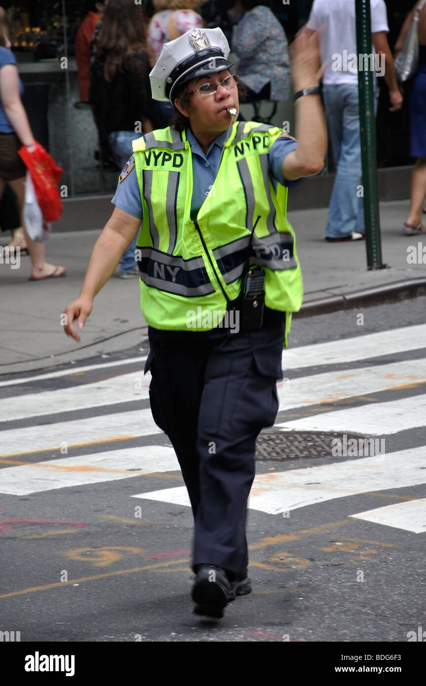 Traffic uniform hi-res stock photography and images - Alamy