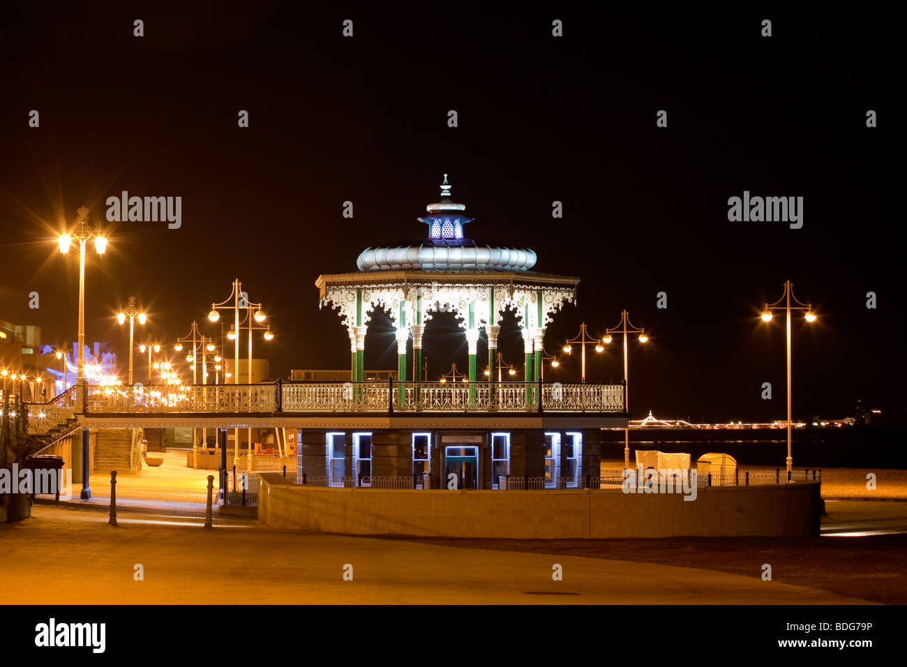 Brighton seafront night hi-res stock photography and images - Alamy