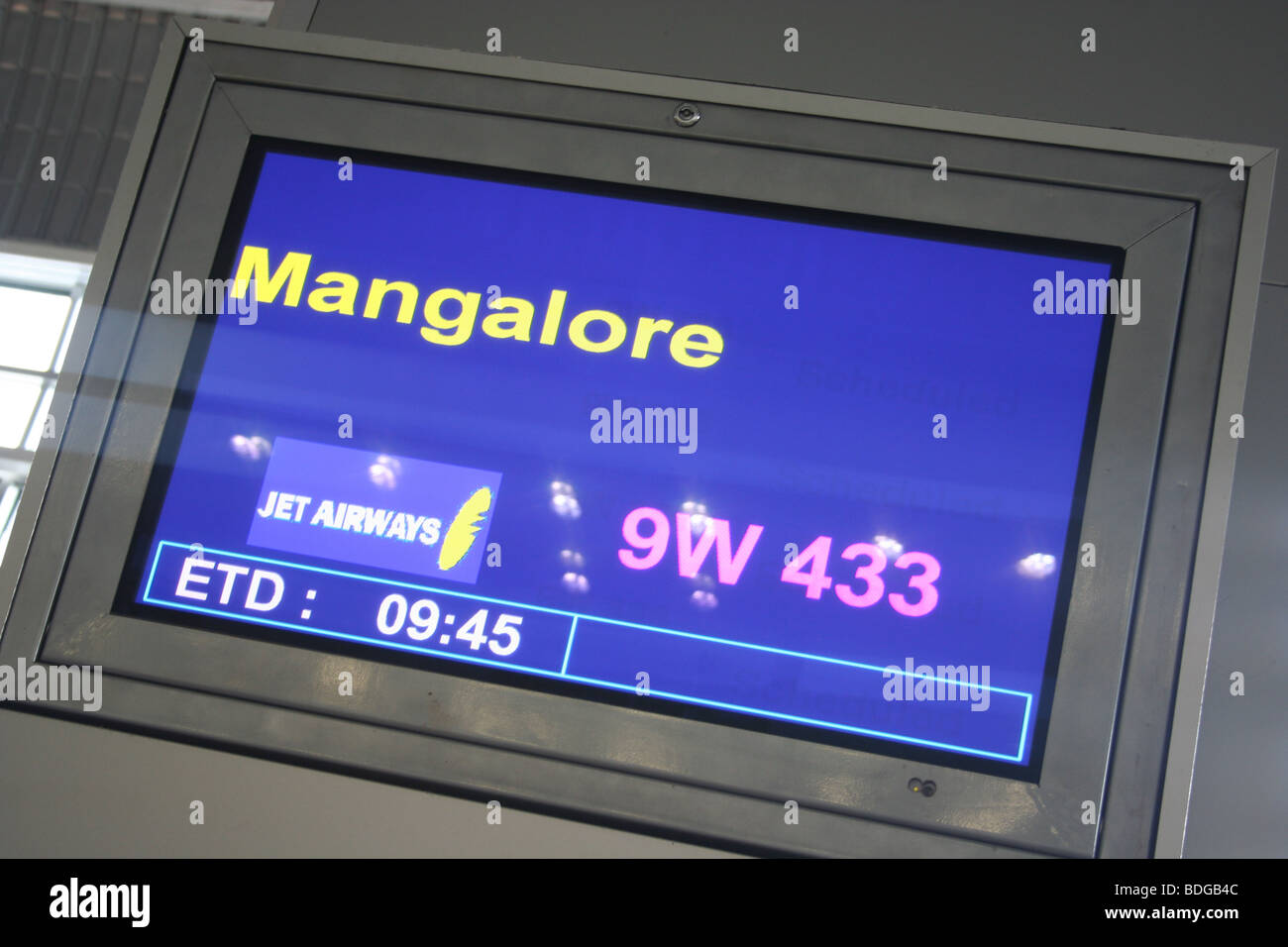 Passenger destination flight information screen Stock Photo - Alamy