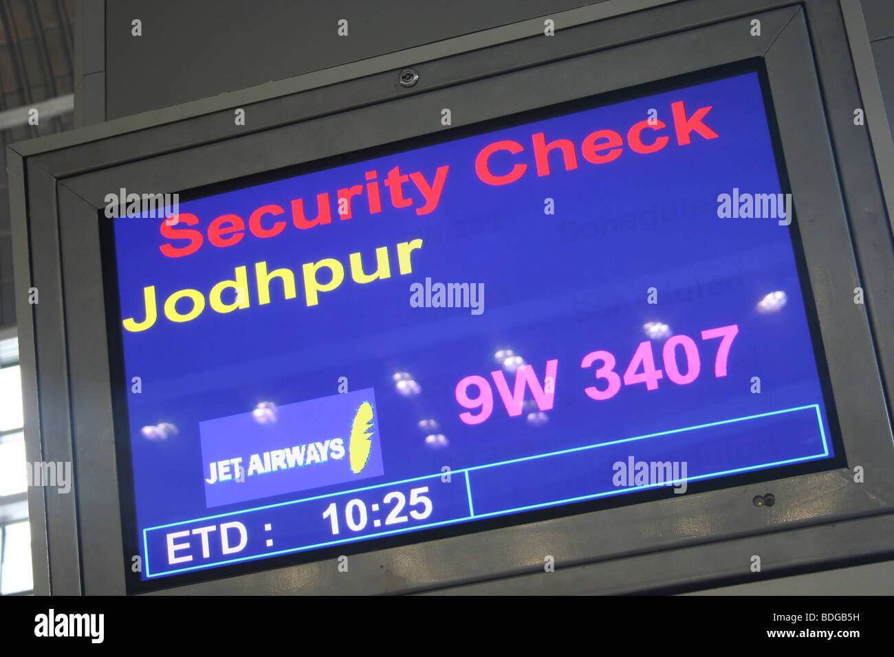 Passenger destination flight information screen Stock Photo - Alamy