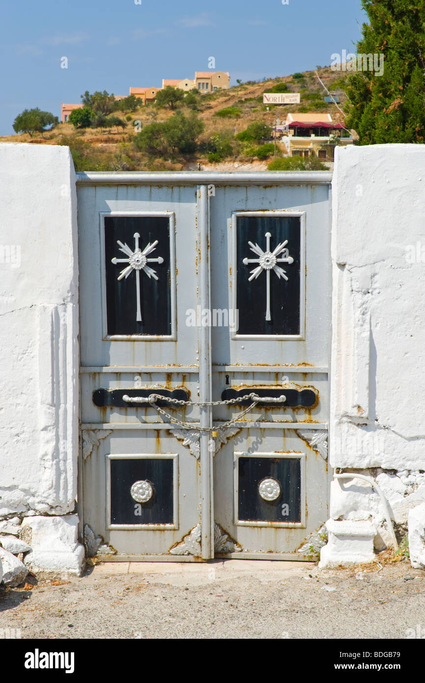 Entrance to cemetery hi-res stock photography and images - Alamy