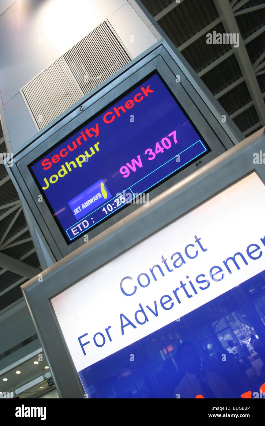 Passenger destination flight information screen Stock Photo - Alamy
