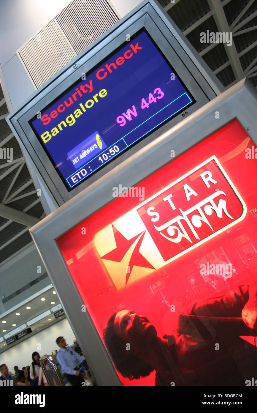 Passenger destination flight information screen Stock Photo - Alamy