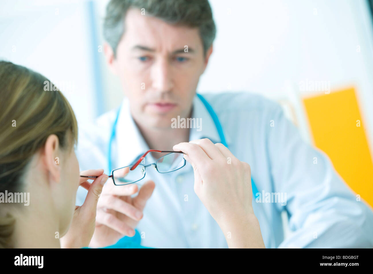 WOMAN IN CONSULTATION, DIALOGUE Stock Photo - Alamy
