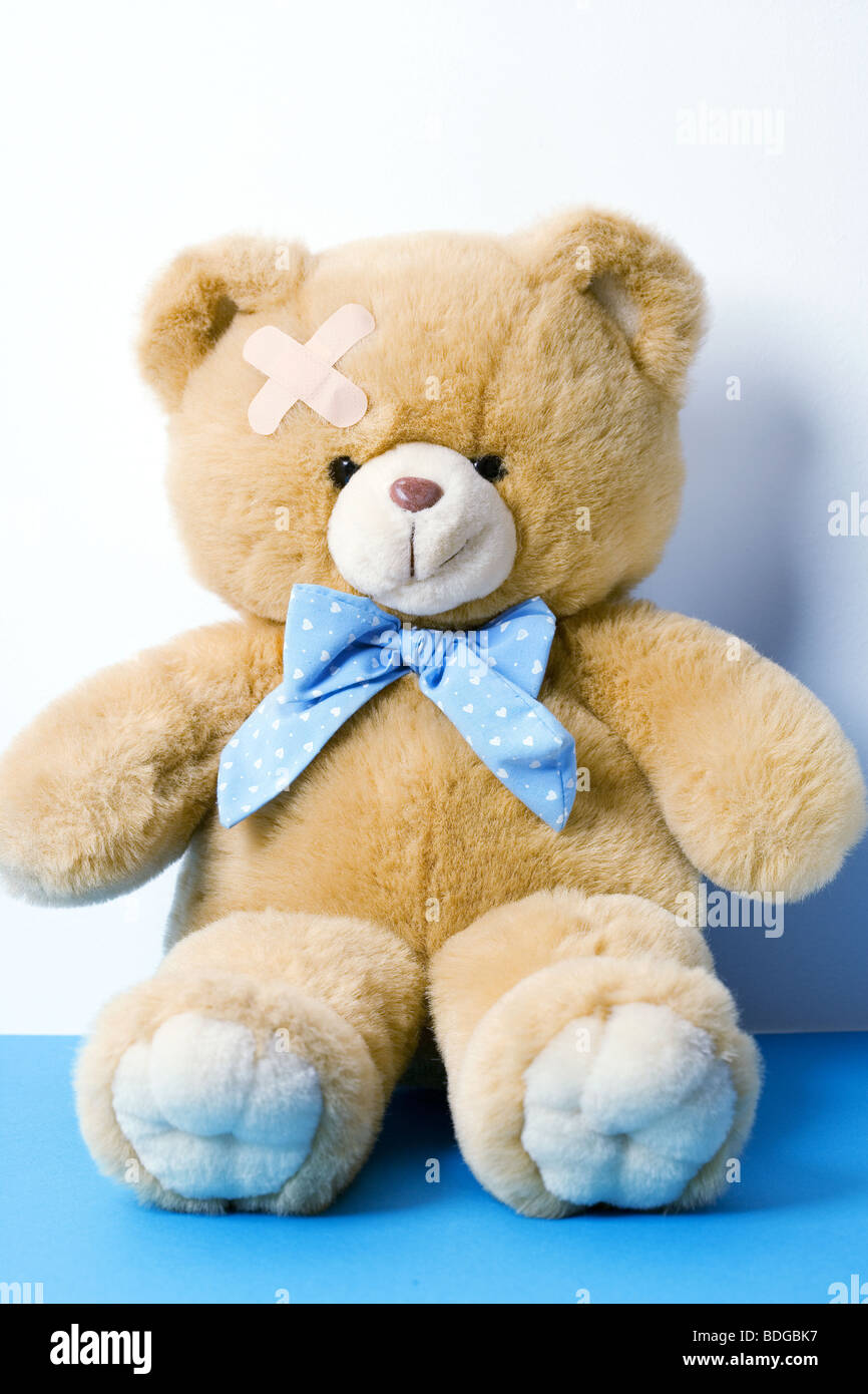 Children stuffed animal hi-res stock photography and images - Alamy