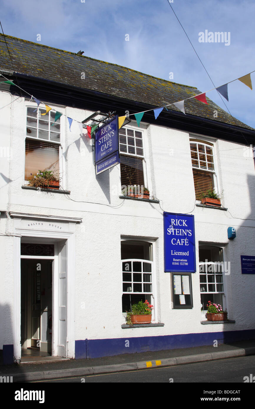 Padstow cafe cornwall hi-res stock photography and images - Alamy