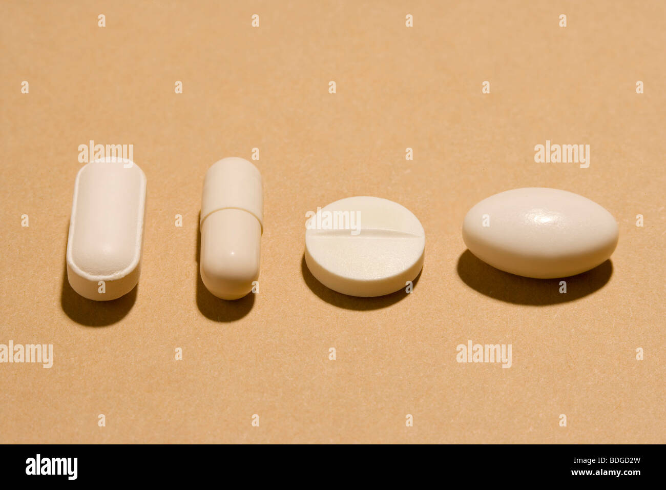 Scored tablets hi-res stock photography and images - Alamy