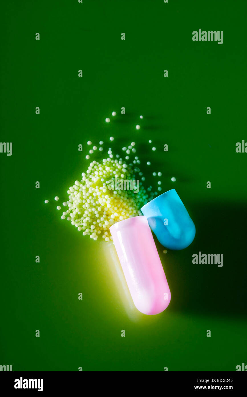 Sustained release capsule hi-res stock photography and images - Alamy