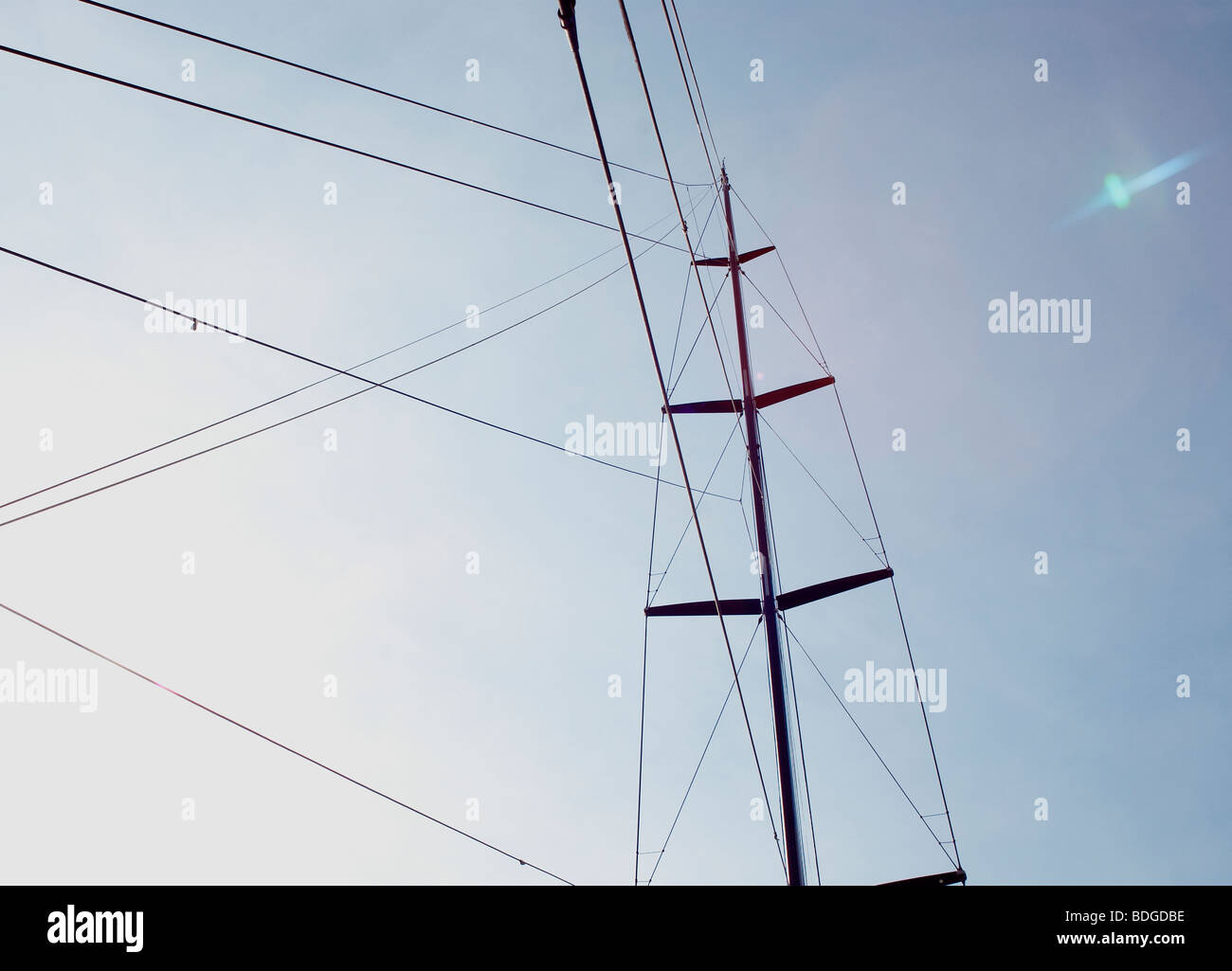 Mast structure hi-res stock photography and images - Alamy