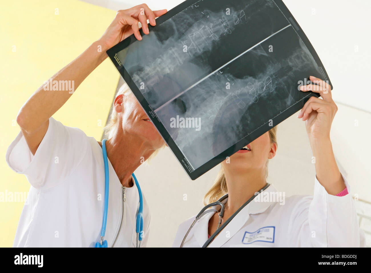 RADIOLOGIST Stock Photo - Alamy