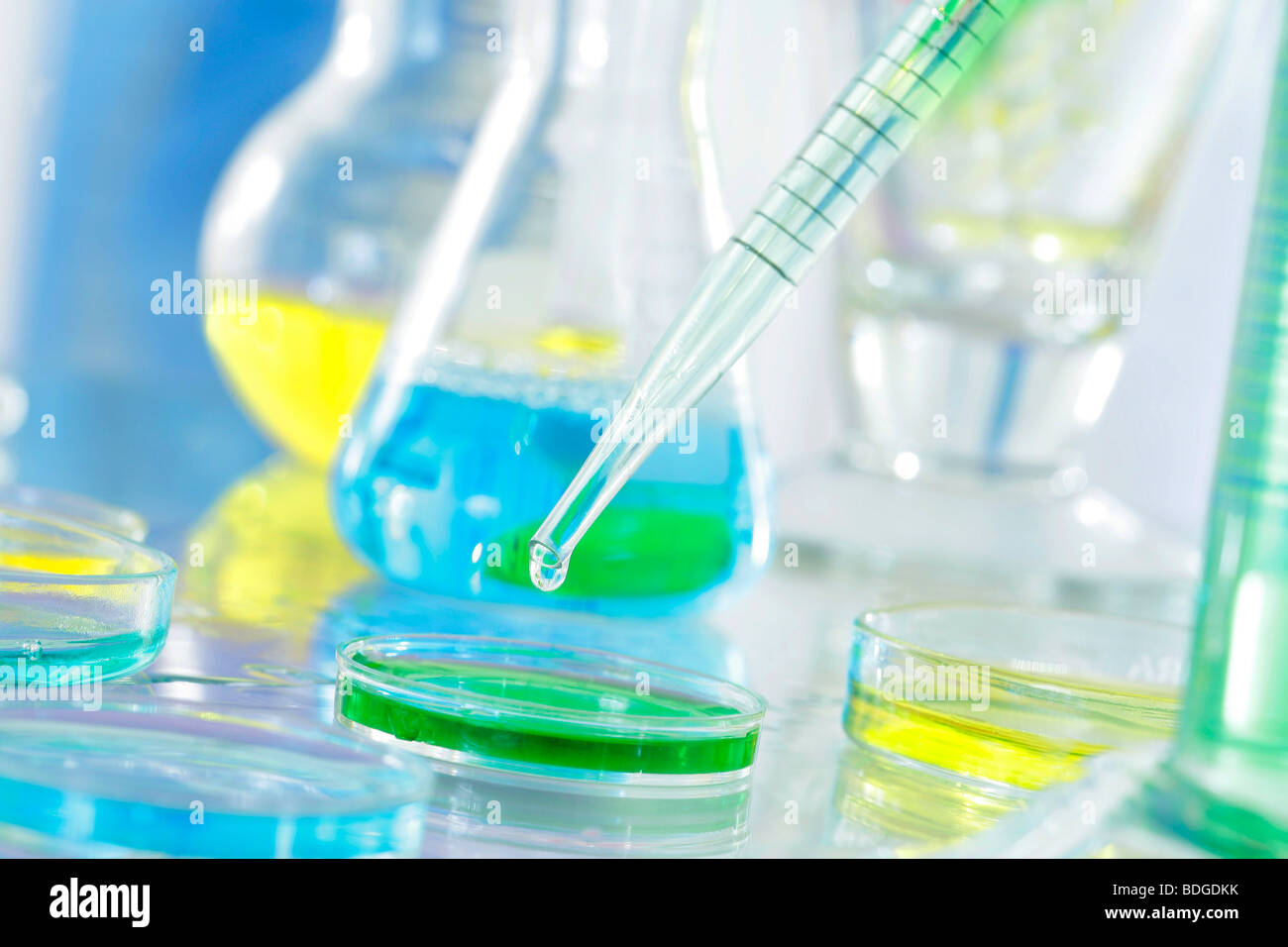 Material sciences hi-res stock photography and images - Alamy