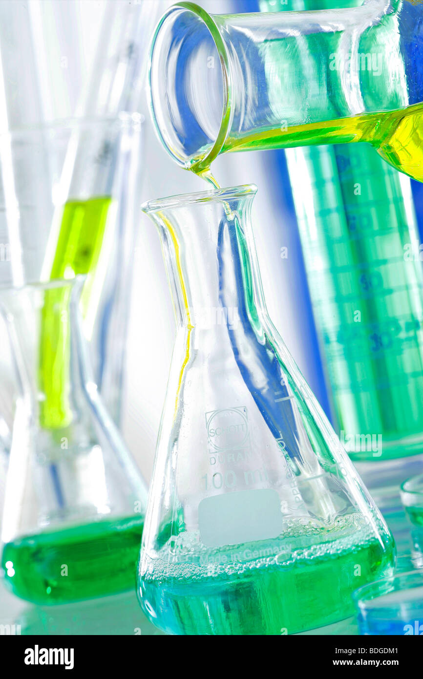 Laboratory glasswares hi-res stock photography and images - Alamy