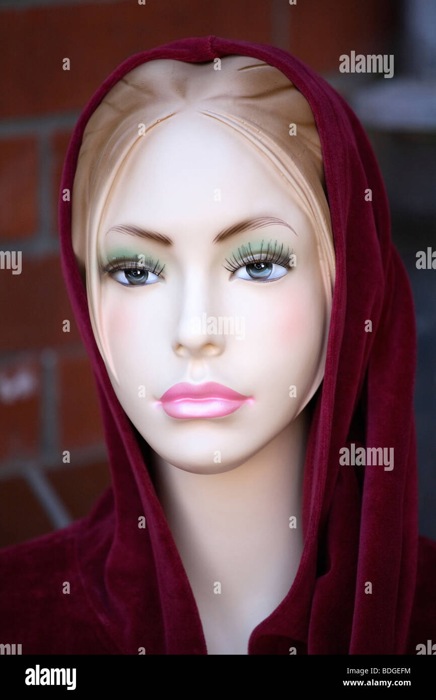 Woman covered mannequin head hi-res stock photography and images - Alamy