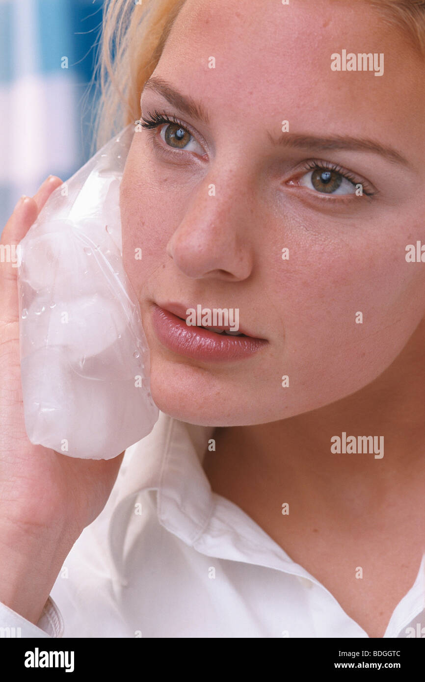 COLD THERAPY WOMAN Stock Photo - Alamy