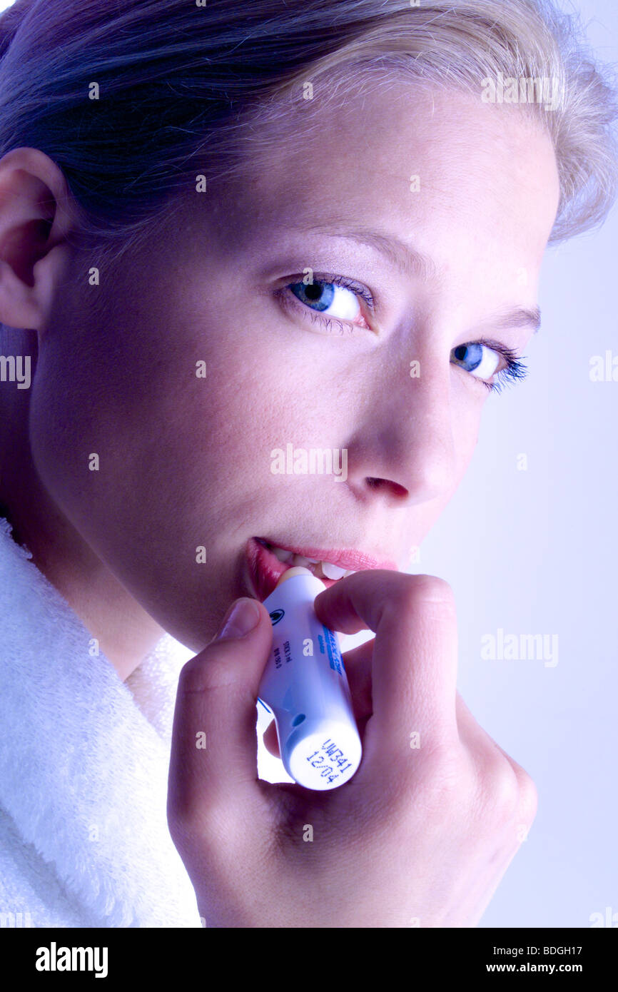 Lip chapping hi-res stock photography and images - Alamy