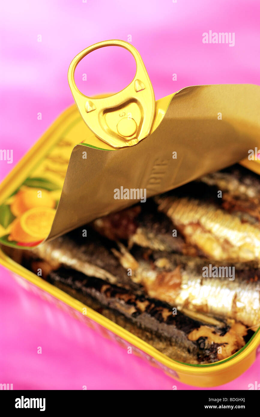 Tin Poisoning High Resolution Stock Photography and Images - Alamy