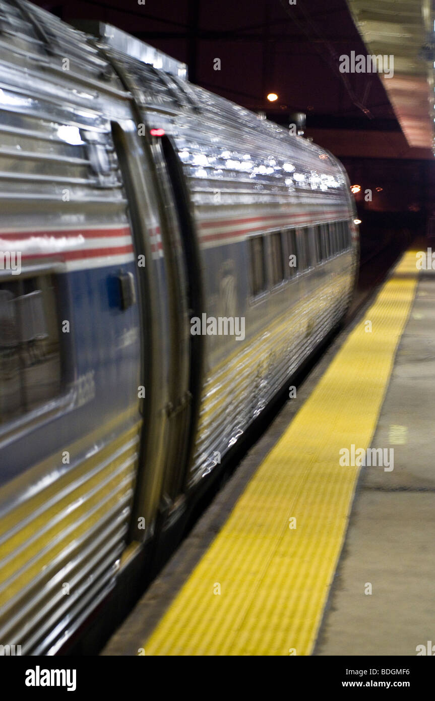 Platform congestion hi-res stock photography and images - Alamy