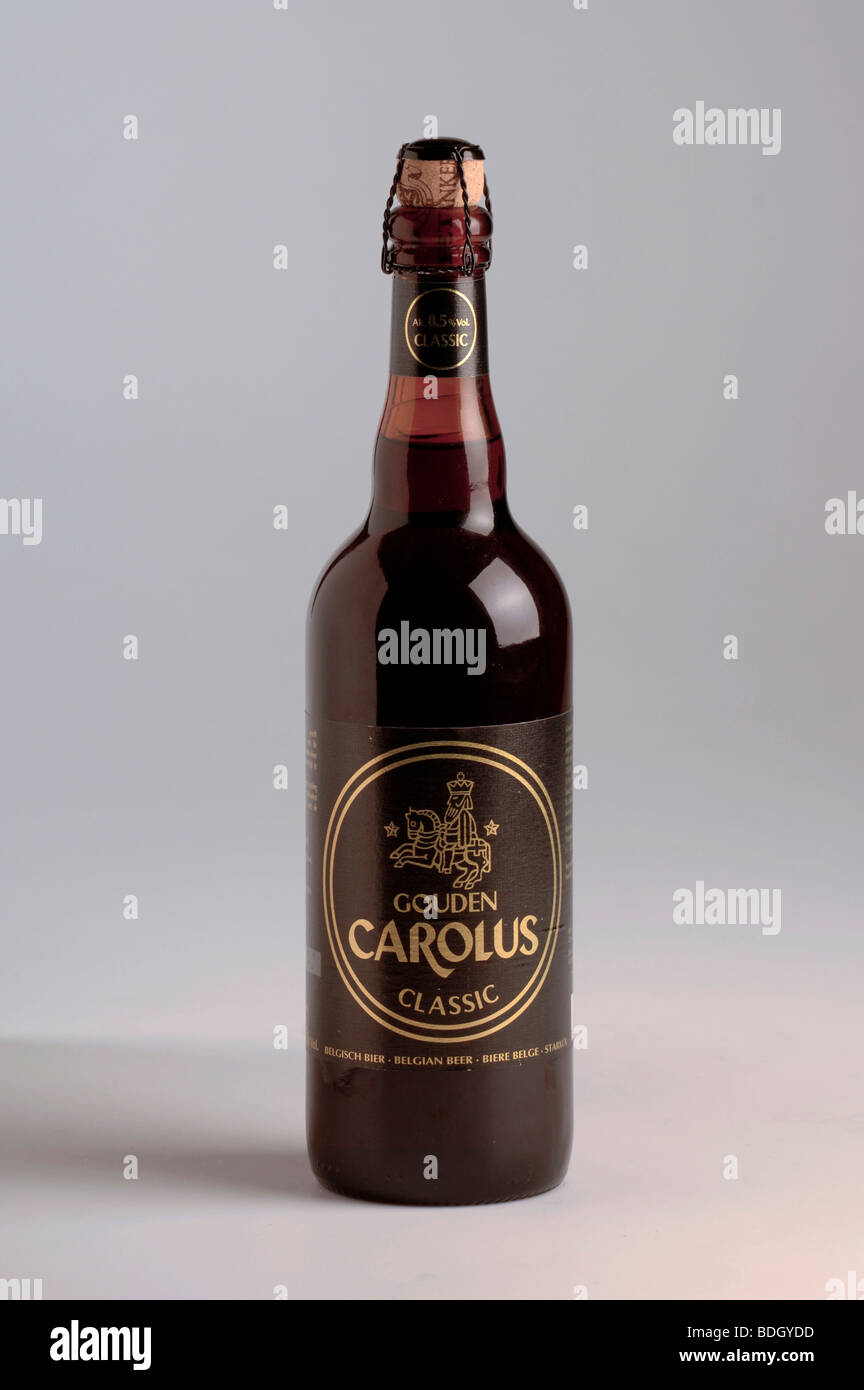 750ml bottle of Gouden Carolus Classic Belgian beer Stock Photo - Alamy