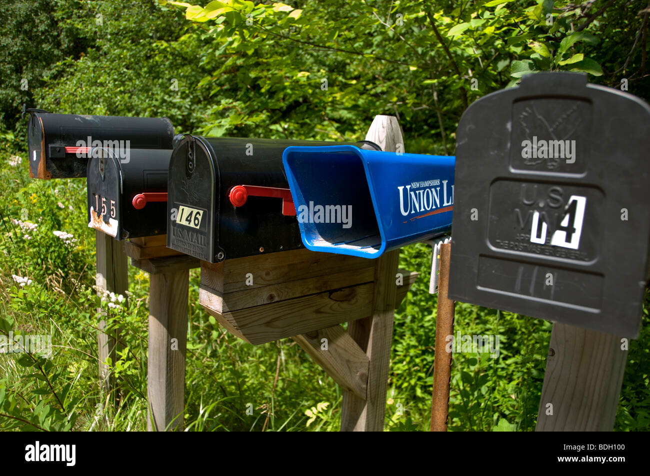 Roadside Mailbox Stock Photos & Roadside Mailbox Stock Images - Alamy