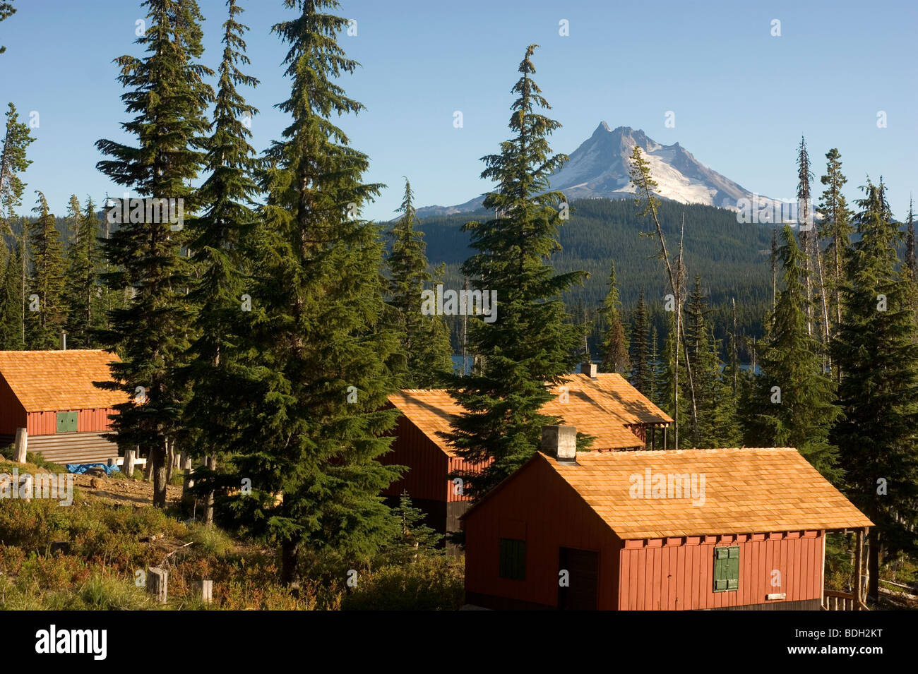 Olallie Lake Resort Mount Jefferson Stock Photo - Alamy
