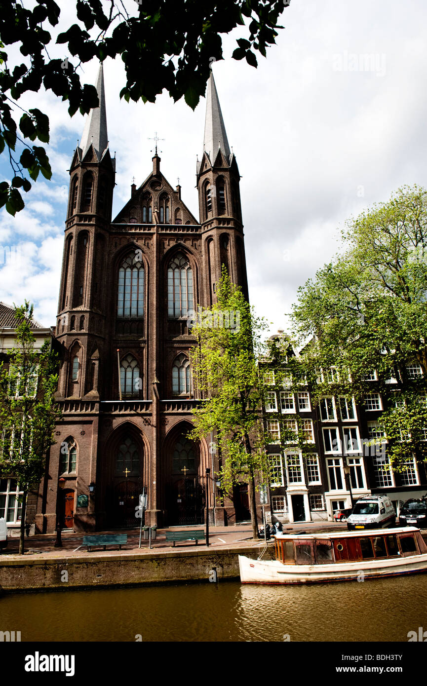 Old cathedral in Amsterdam Stock Photo - Alamy